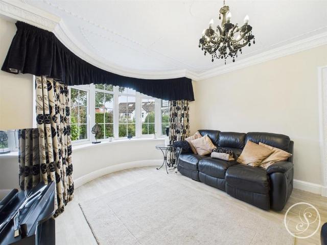 4 bedroom semi detached house to rent