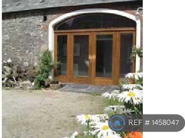 4 bedroom semi detached house to rent