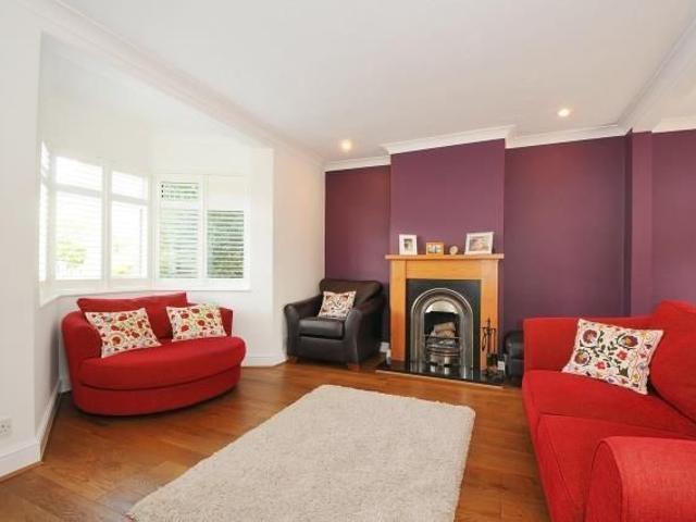 4 bedroom semi detached house to rent