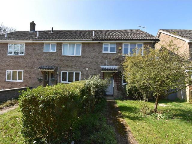 4 bedroom semi detached house to rent