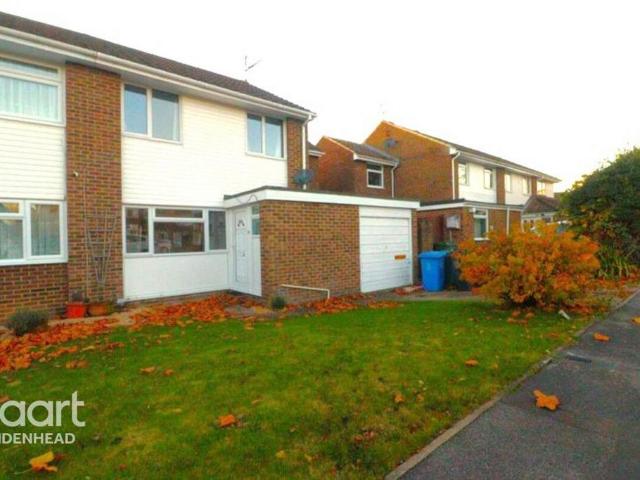 4 bedroom semi detached house to rent