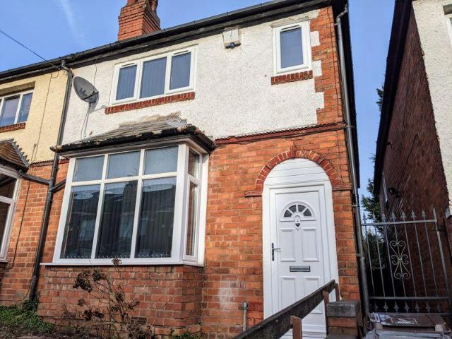4 bedroom semi detached house to rent