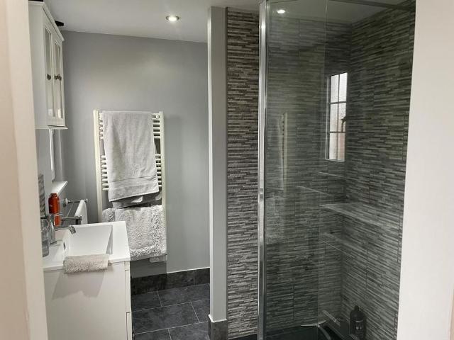 4 bedroom semi detached house to rent
