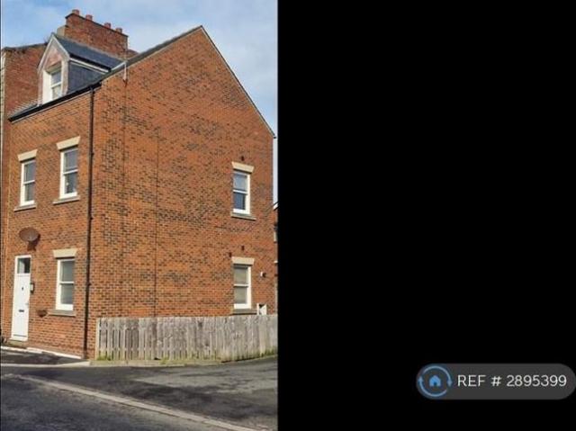 4 bedroom semi detached house to rent