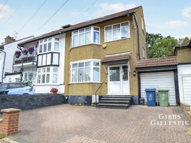 4 bedroom semi detached house to rent