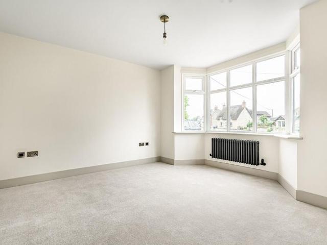 4 bedroom semi detached house to rent