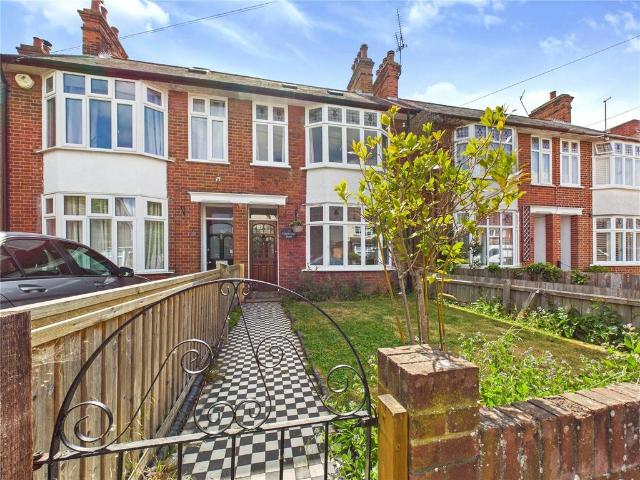 4 bedroom semi detached house to rent