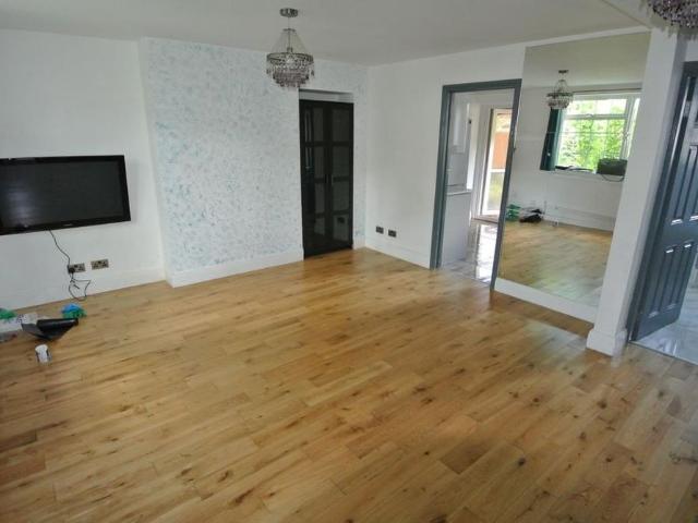 4 bedroom semi detached house to rent