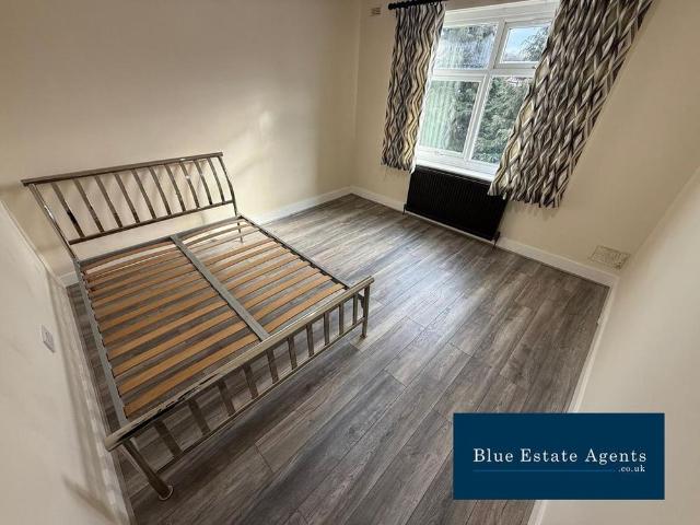 4 bedroom semi detached house to rent