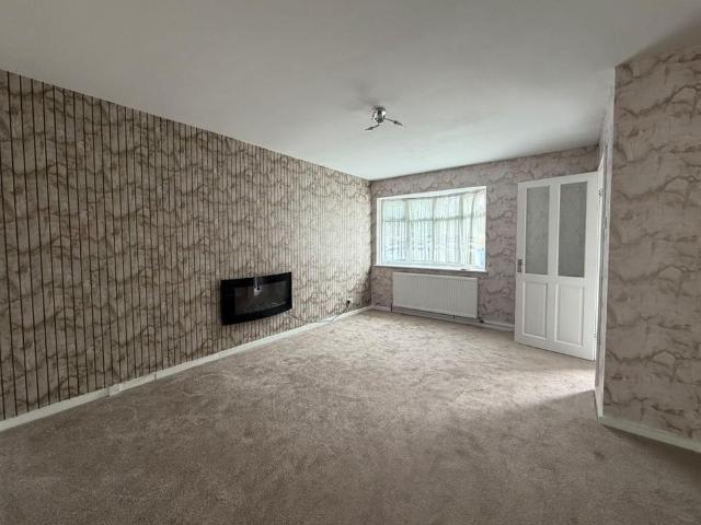 4 bedroom semi detached house to rent