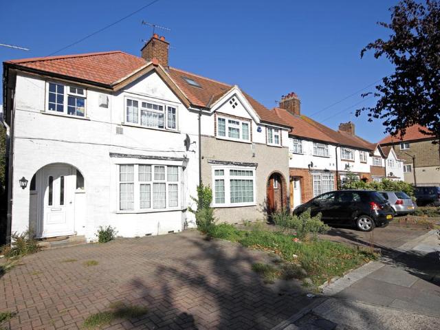 4 bedroom semi detached house to rent