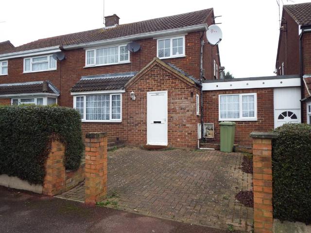 4 bedroom semi detached house to rent