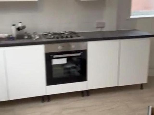 4 bedroom semi detached house to rent