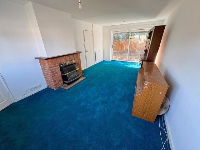 4 bedroom semi detached house to rent