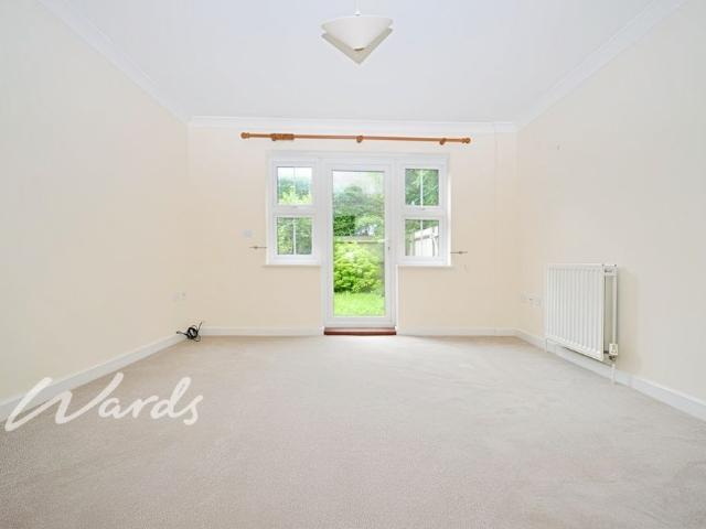 4 bedroom semi detached house to rent