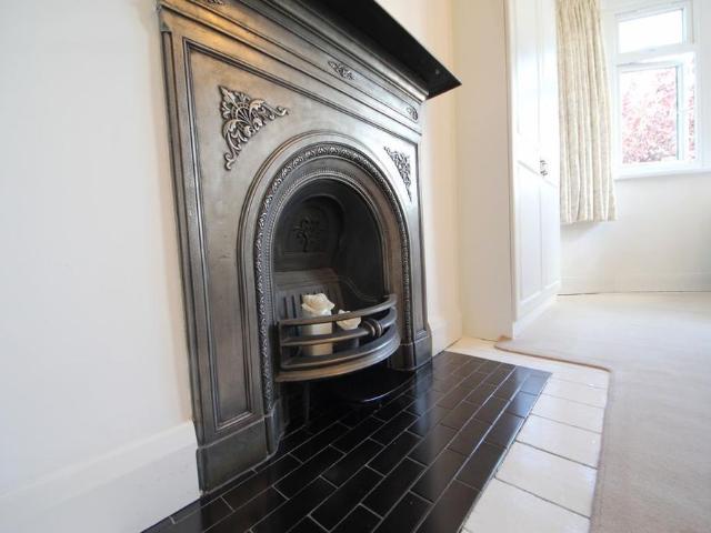 4 bedroom semi detached house to rent