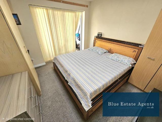 4 bedroom semi detached house to rent