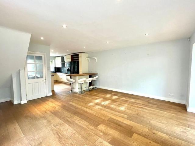 4 bedroom semi detached house to rent