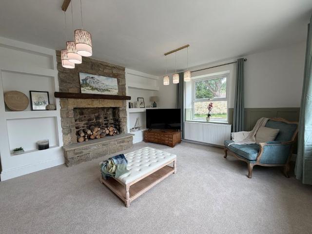 4 bedroom semi detached house to rent