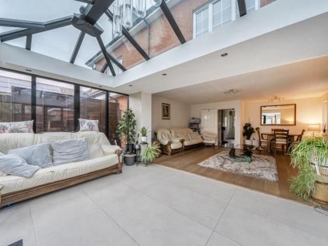 4 bedroom semi detached house to rent