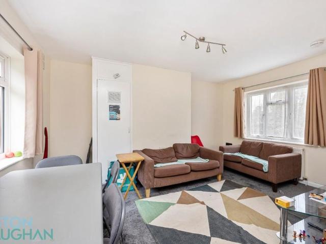 4 bedroom semi detached house to rent
