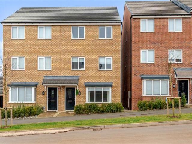 4 bedroom semi detached house to rent