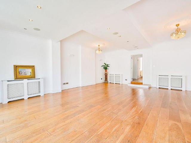 4 bedroom semi detached house to rent