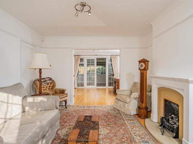 4 bedroom semi detached house to rent