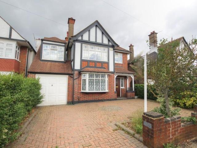 4 bedroom semi detached house to rent