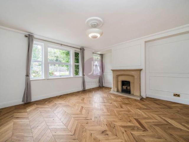 4 bedroom semi detached house to rent
