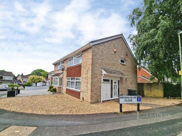 4 bedroom semi detached house to rent