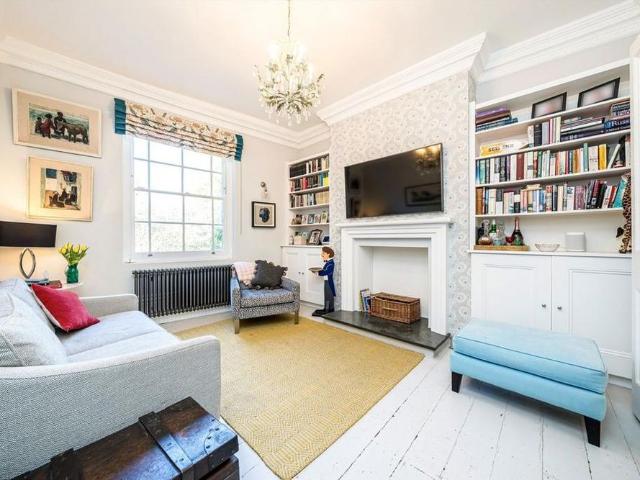 4 bedroom semi detached house to rent
