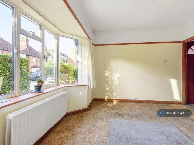 4 bedroom semi detached house to rent