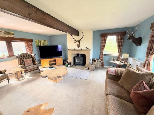 4 bedroom semi detached house to rent