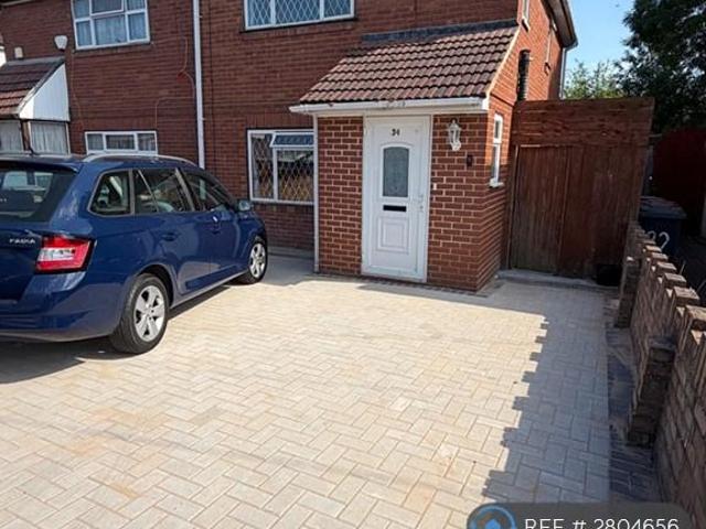 4 bedroom semi detached house to rent