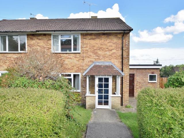 4 bedroom semi detached house to rent