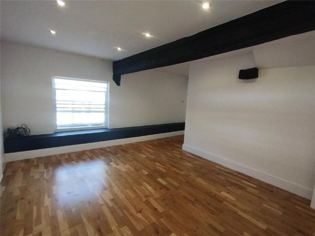 4 bedroom semi detached house to rent