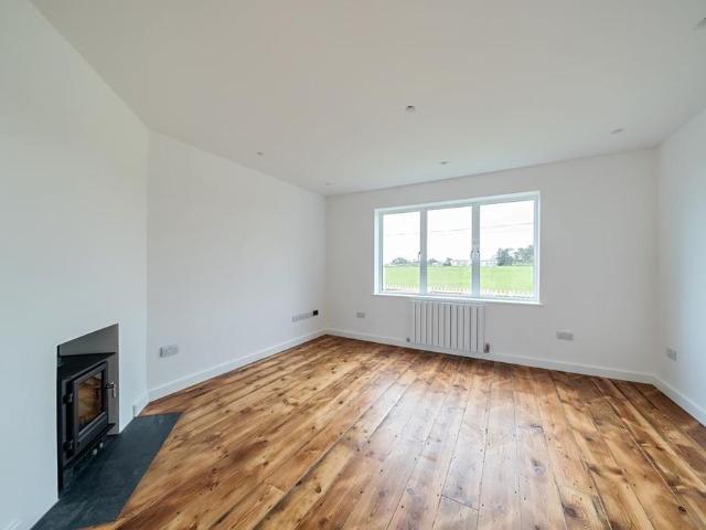 4 bedroom semi detached house to rent