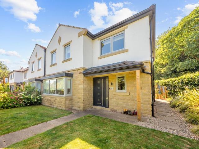4 bedroom semi detached house to rent