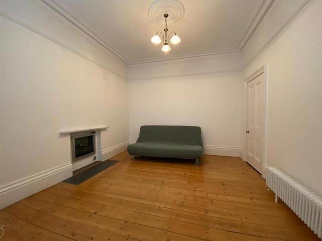 4 bedroom semi detached house to rent