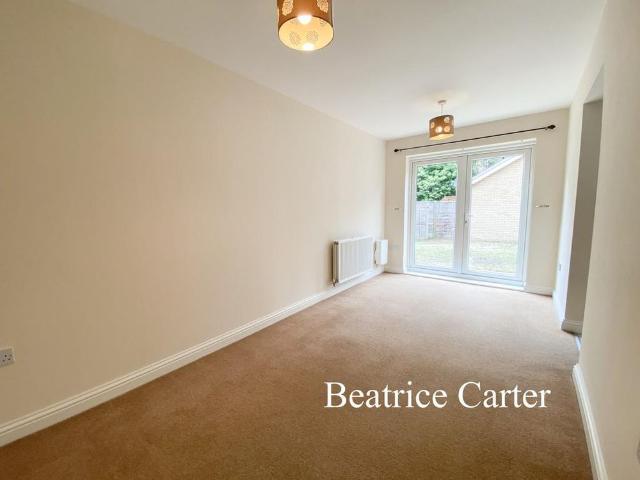 4 bedroom semi detached house to rent
