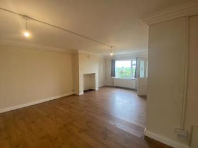 4 bedroom semi detached house to rent