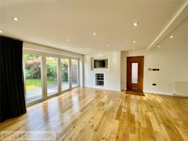 4 bedroom semi detached house to rent