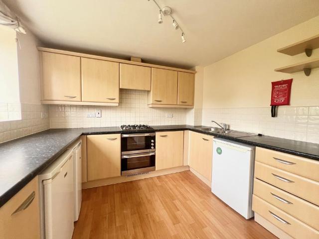 4 bedroom semi detached house to rent