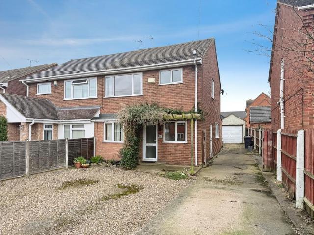4 bedroom semi detached house to rent