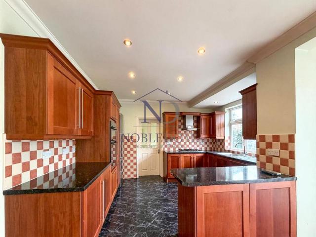 4 bedroom semi detached house to rent