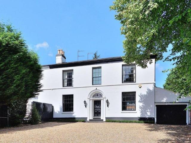 4 bedroom semi detached house to rent