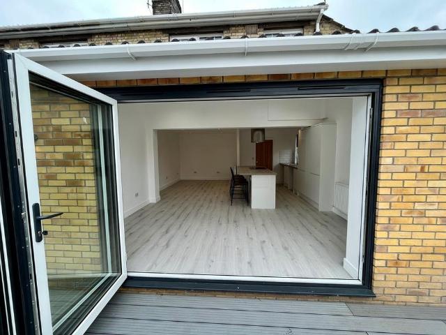 4 bedroom semi detached house to rent