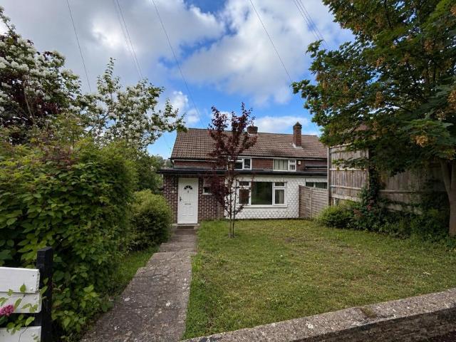4 bedroom semi detached house to rent