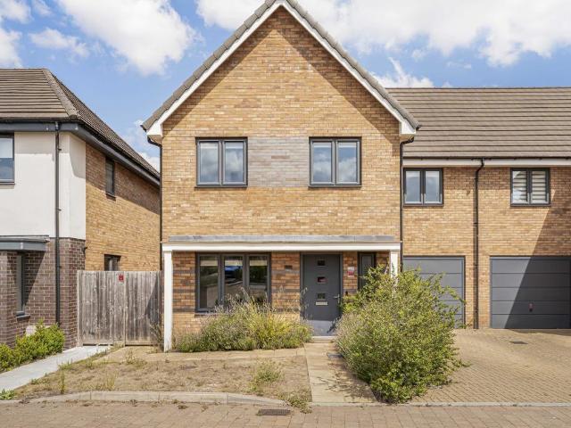 4 bedroom semi detached house to rent